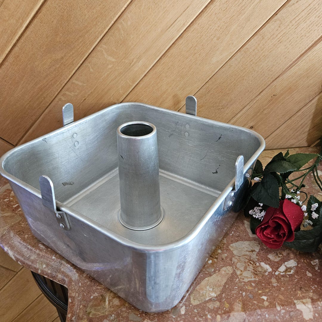 Vintage Mirro 9x9x4 Square Angel Food Cake Pan Aluminum Bakeware Circa ...