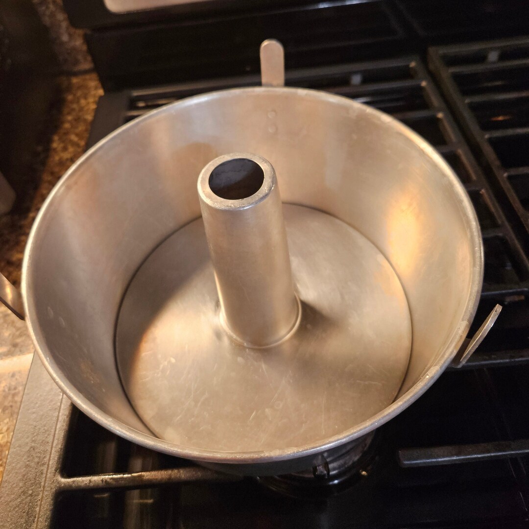 Vintage Comet 10 Inch Angel Food Cake Pan Bundt Pan Aluminum Vintage ...