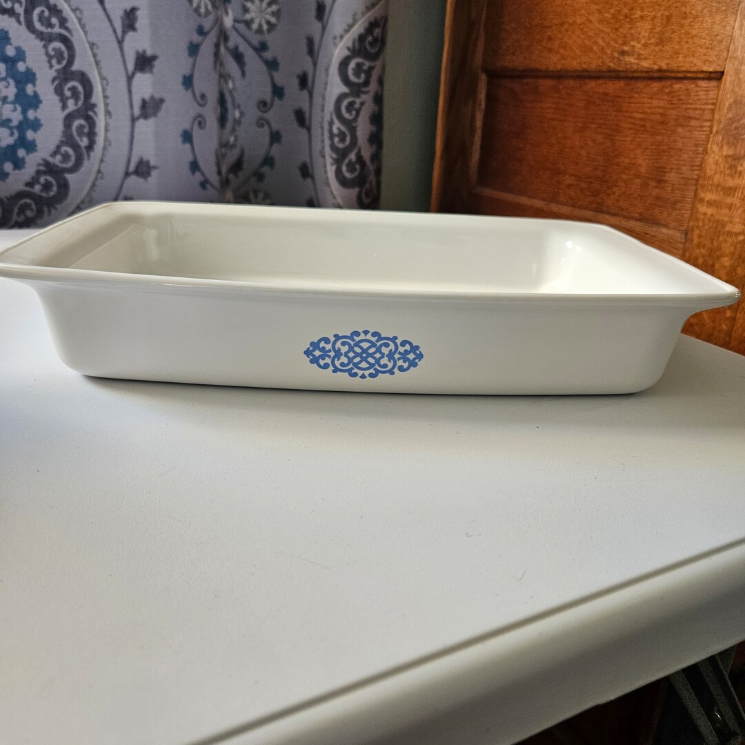 Corning Ware 12 Inch Rectangular Roaster Shell Oil Medallion Vintage ...