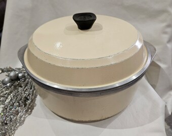 Club Aluminum Light Yellow Dutch Oven With Lid Heavy 4.5 Quart Set ...