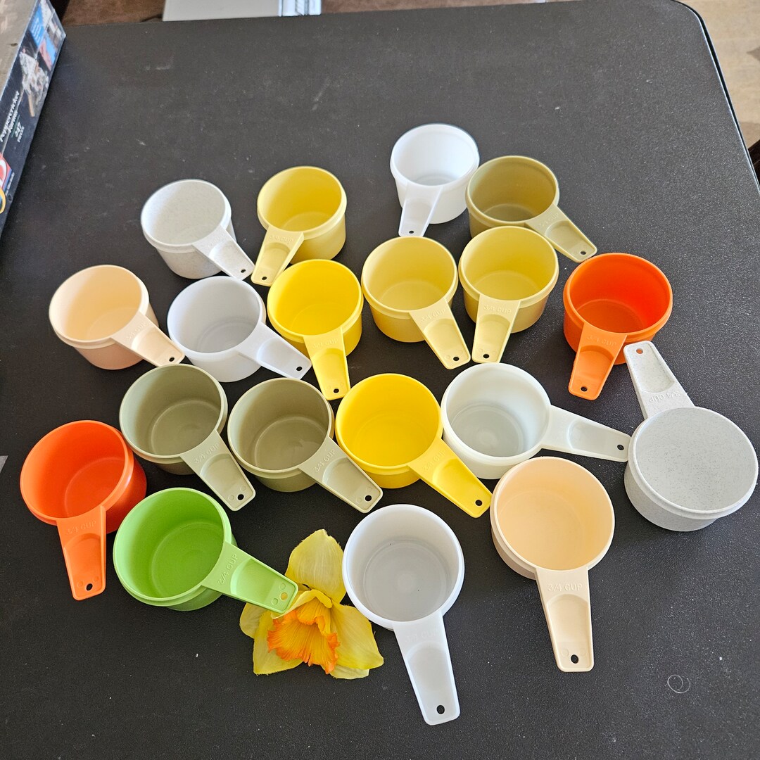 Tupperware Measuring Cups 3/4 Cup You Pick Kitchen Utensils Vintage ...