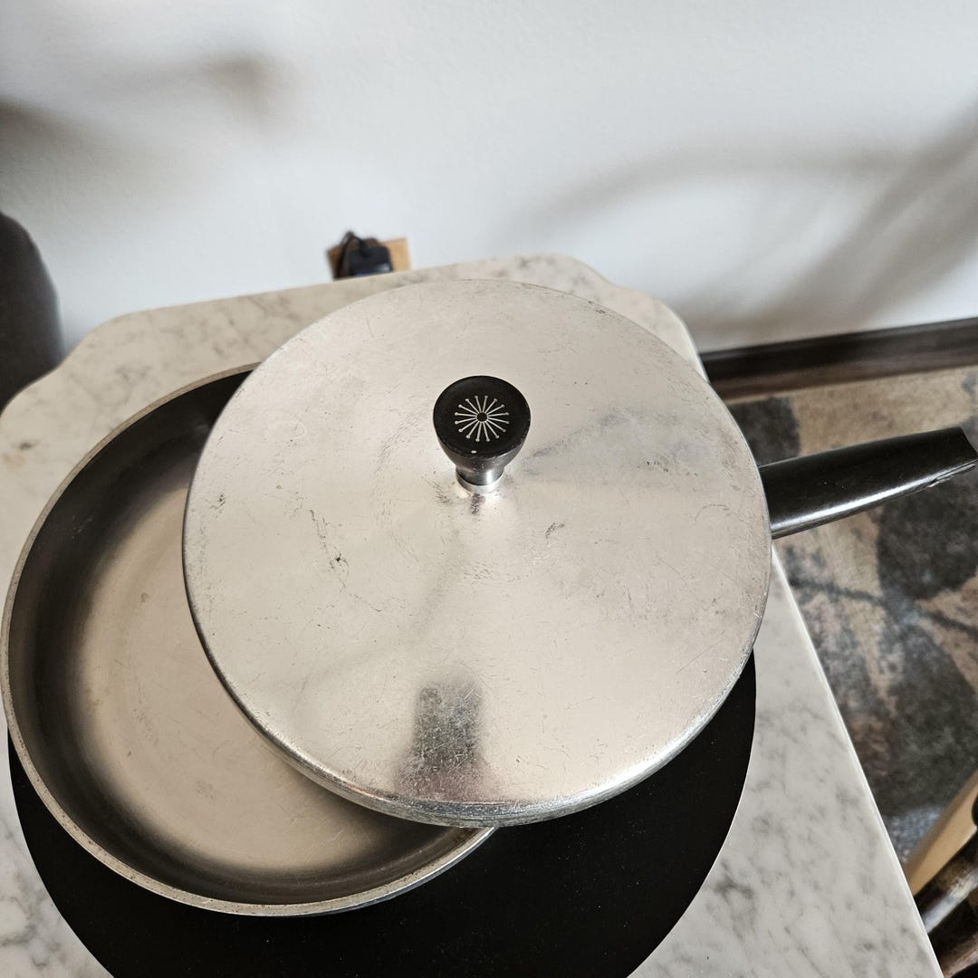 Vintage Wear Ever 8 Inch Fry Pan and Lid Aluminum Pan Plus Stainless Inner Clad # 28C - Etsy