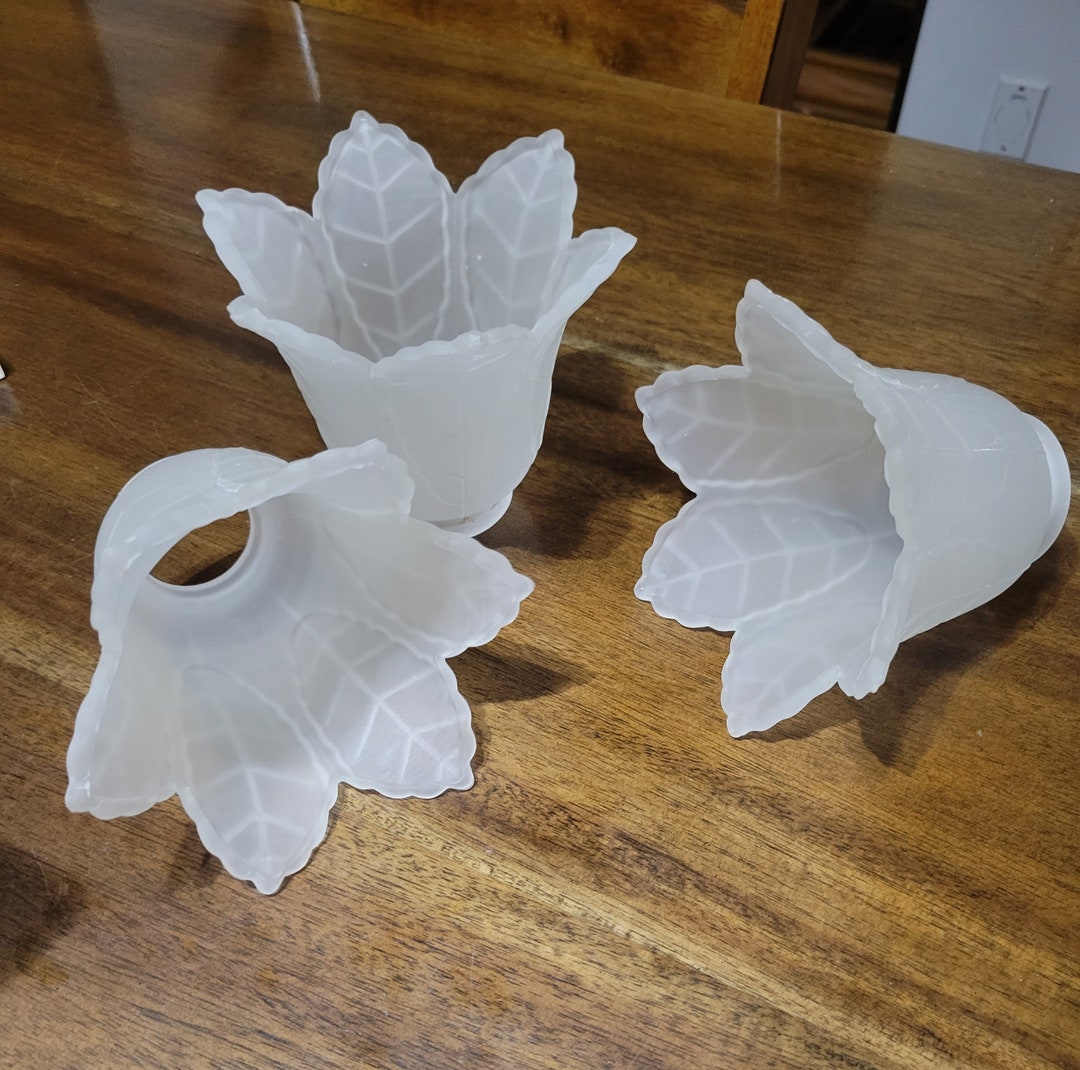 Ceiling Fan Shades Scalloped Edge Leaf Design Opaque Vintage Lamp ...