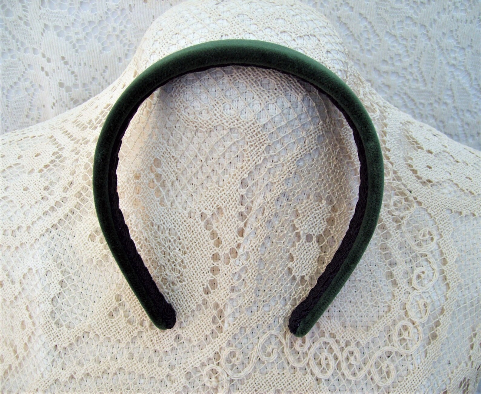 Narrow velvet hairband green | Etsy