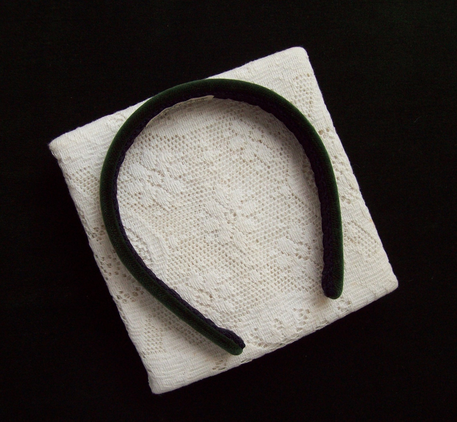 Narrow velvet hairband green | Etsy