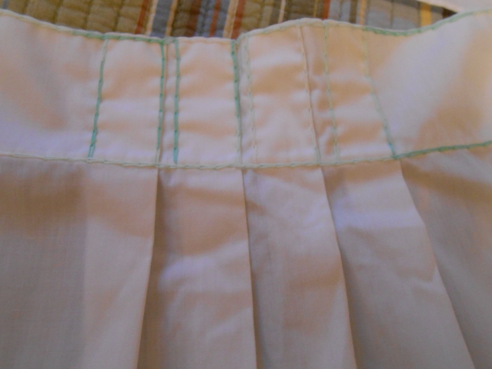 Two Vintage Aprons White Pleated Half Apron With Shades of | Etsy