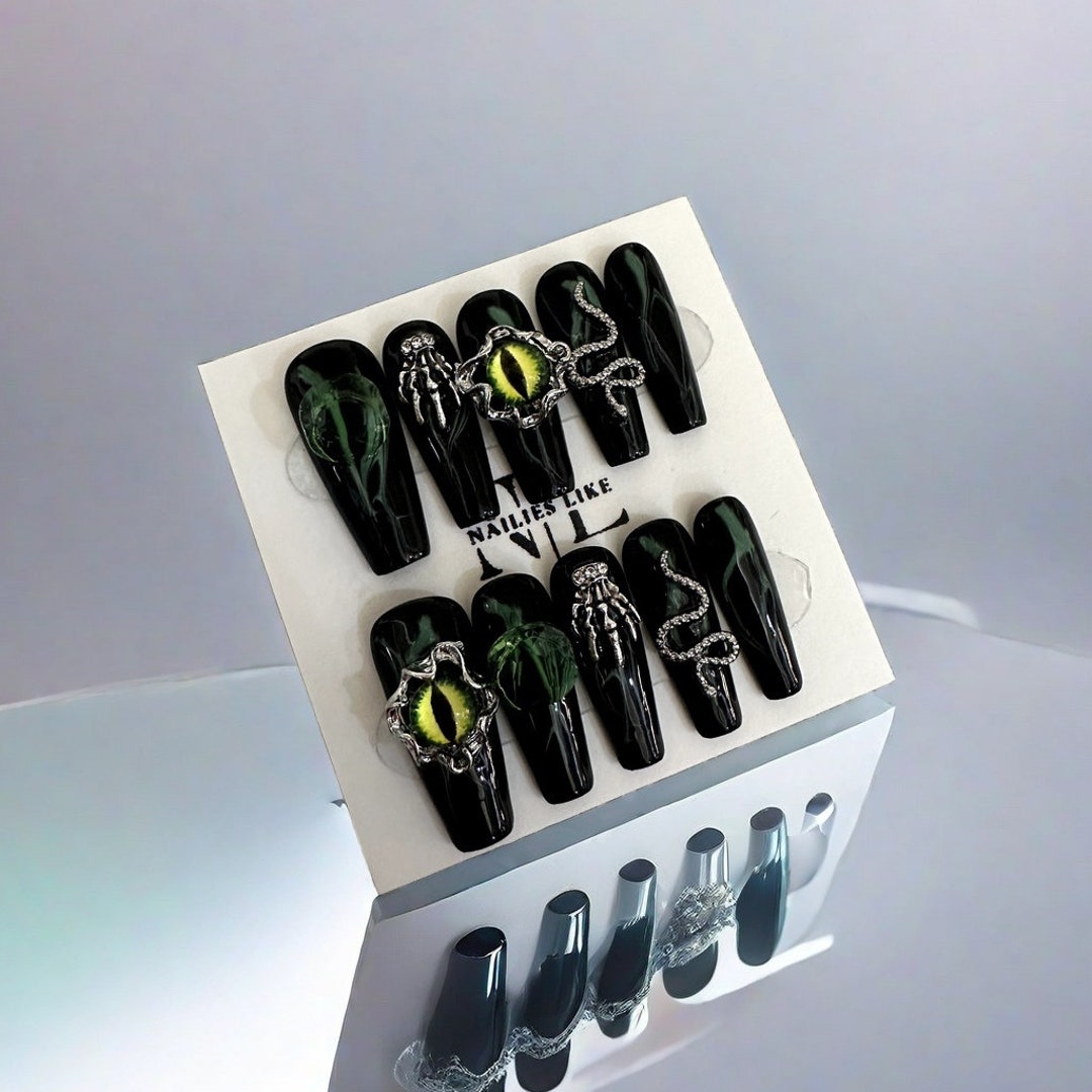 Emerald Mythical Green Dragon Nail Art Vibrant Fantasy Nails Handmade ...