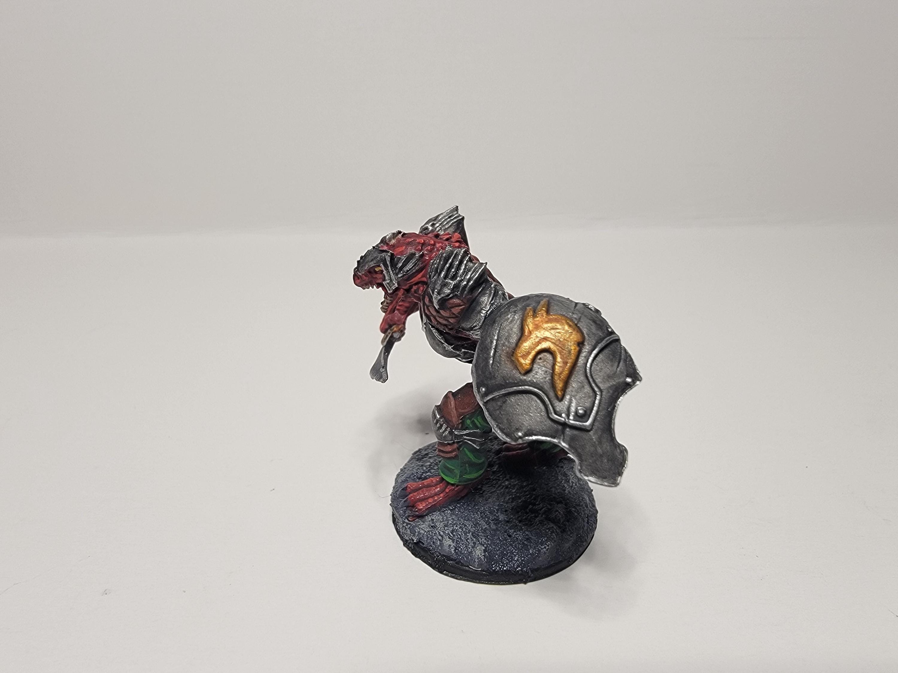Hand-painted Red Dragonborn Fighter Miniature - D&D Nolzur's Marvelous ...