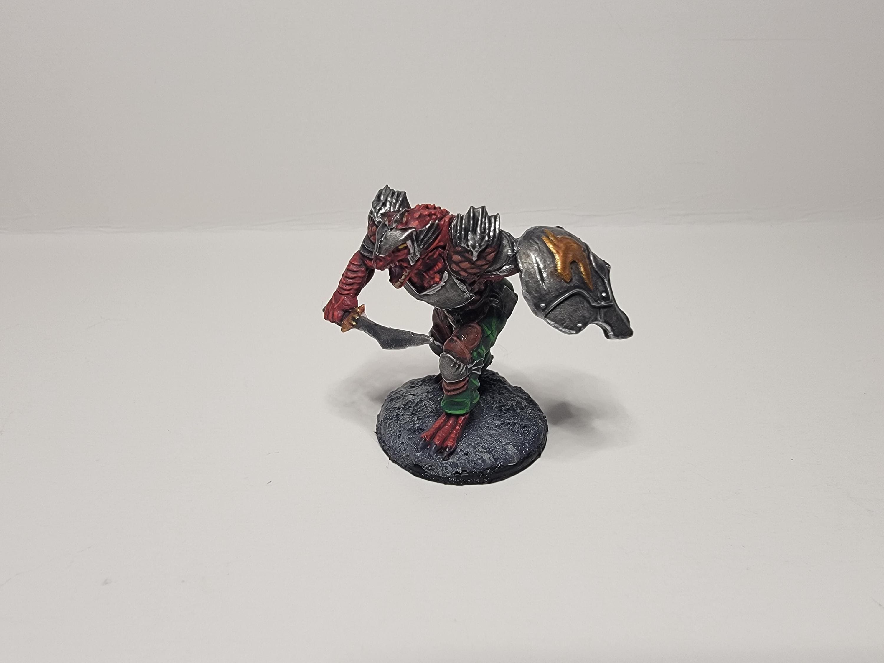 Hand-painted Red Dragonborn Fighter Miniature - D&D Nolzur's Marvelous ...