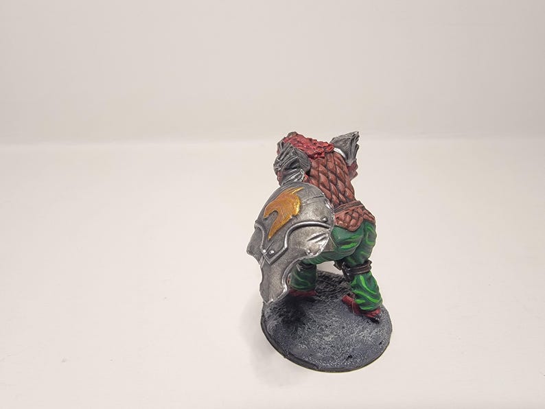 Hand-painted Red Dragonborn Fighter Miniature - D&D Nolzur's Marvelous ...