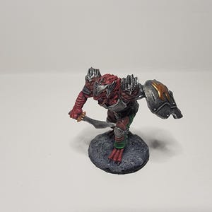 Hand-painted Red Dragonborn Fighter Miniature - D&D Nolzur's Marvelous ...