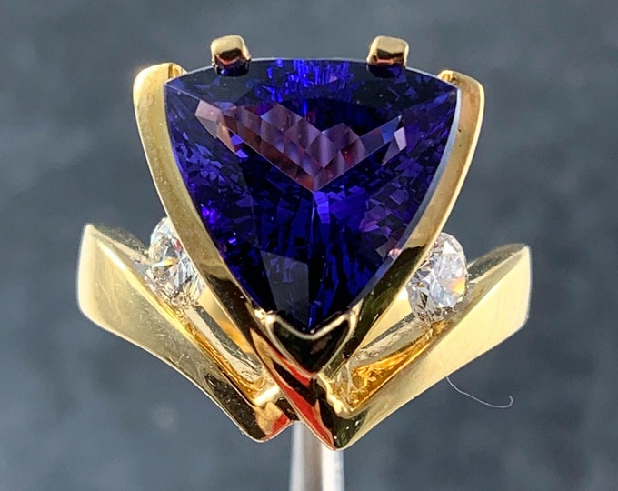 Modern Trillion Tanzanite and Diamond Ring R2270 - Etsy