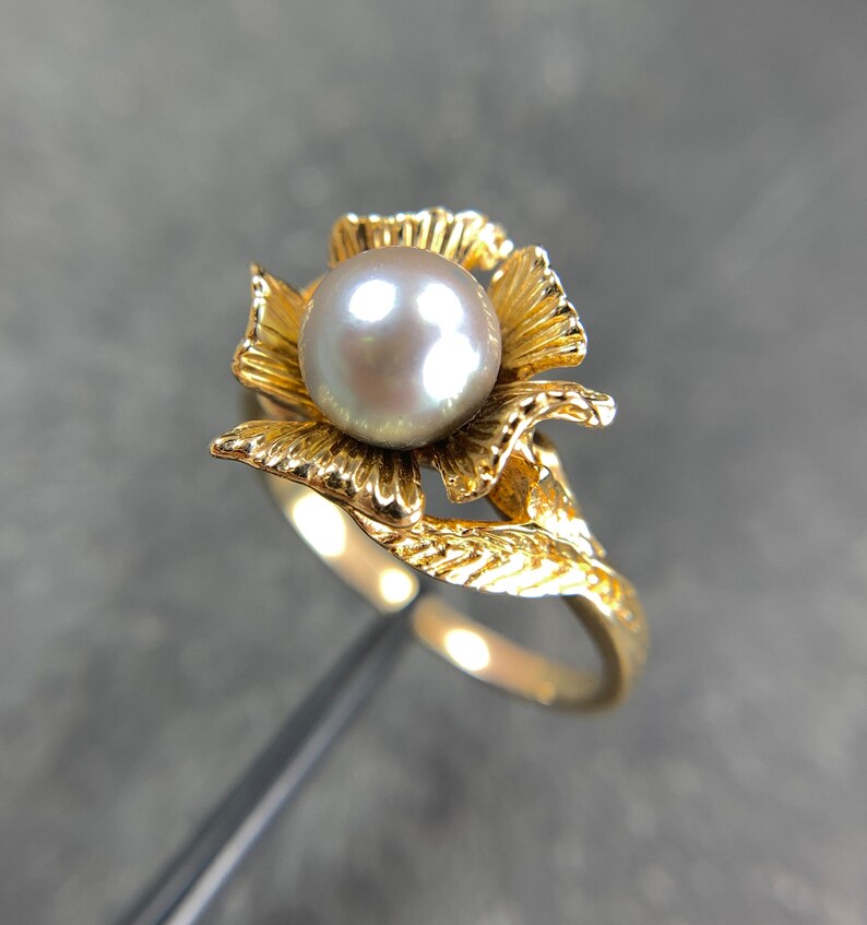 Vintage Pearl Flower Ring in 14k Yellow Gold - Etsy