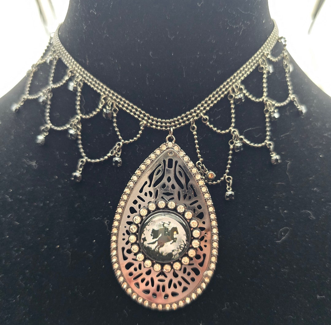 Halloween Headless Horseman Glass Cameo Choker Necklace - Etsy