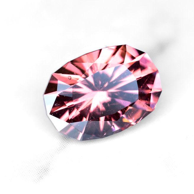 Imperial Malaya Garnet, Tanzania 1.25 Ct Clarity VS2, Peach Pink ...