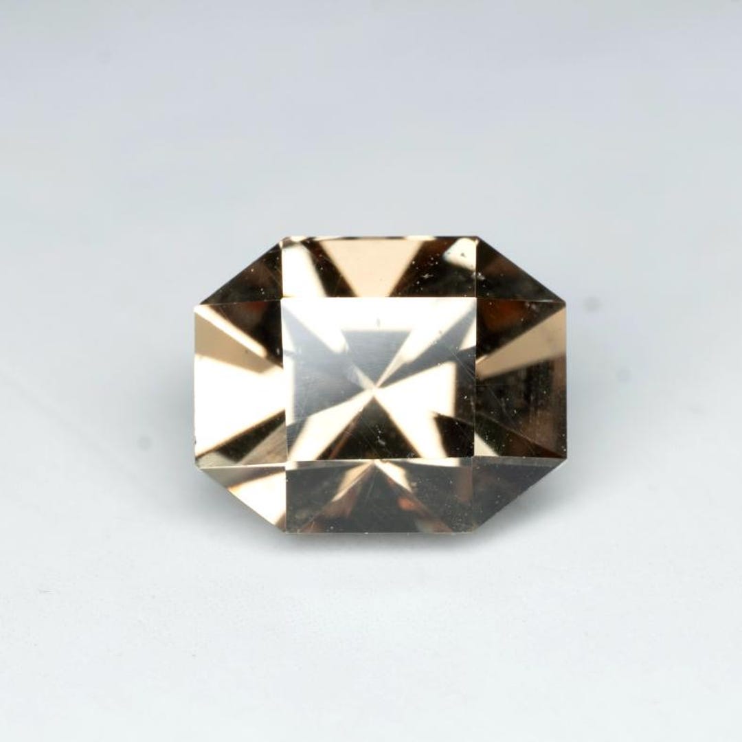 Dragon Garnet / Color Change Fluorescent Chromium-vanadium Malaya 1.01 ...