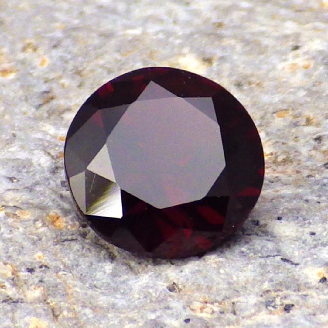 Chrome Pyrope Garnet, Tanzania 2.26 Ct Flawless, Deep Red Color, Round ...