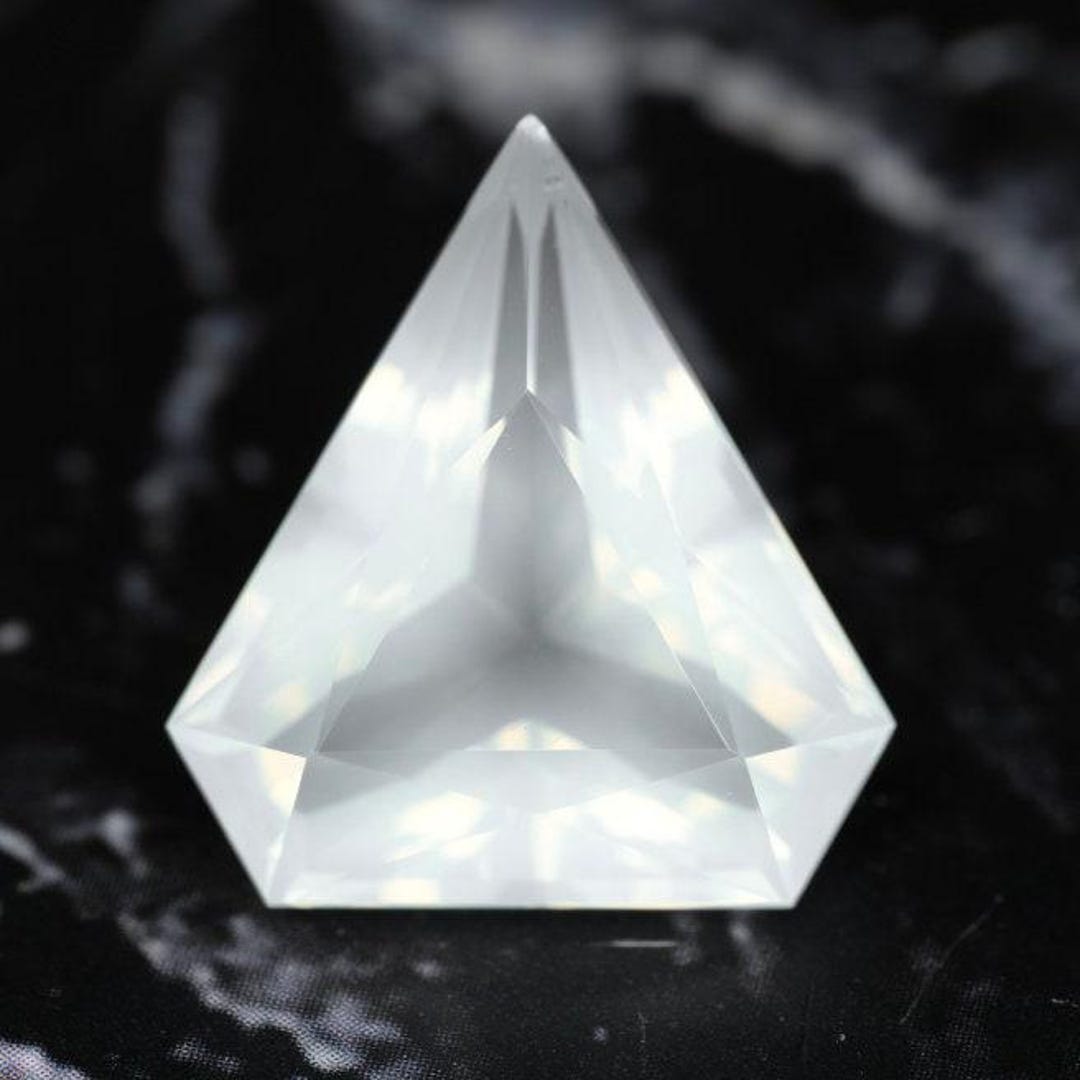 Contra Luz Opal, Mexico 5.01 Ct Flawless, Precision Cut, Beautiful ...