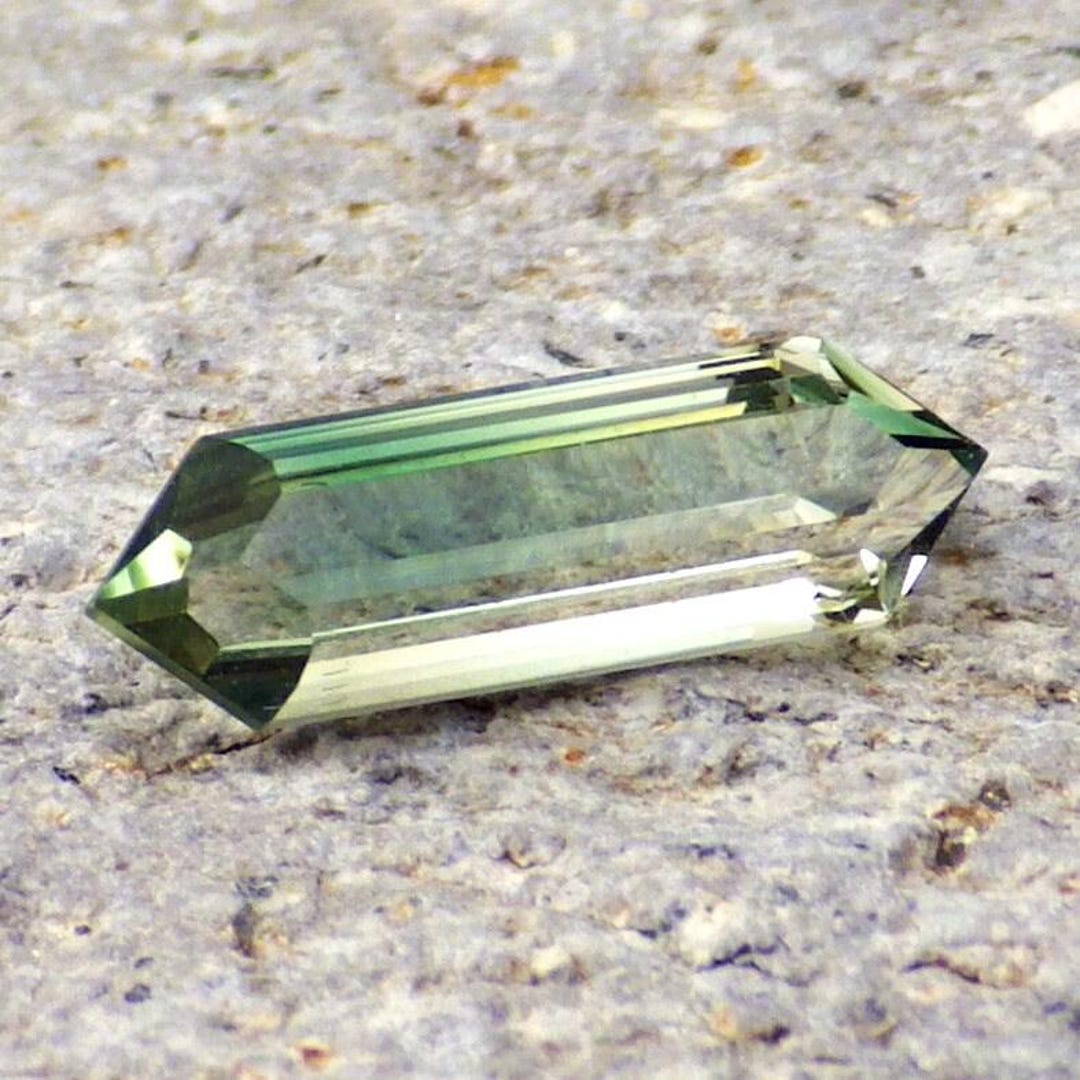 Green Dichroic Oregon Sunstone 2.38 Ct Flawless, Amazing Natural Color ...