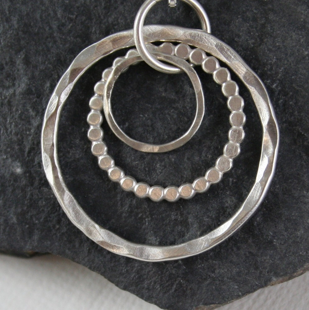 Silver Three Ring Necklace - Etsy