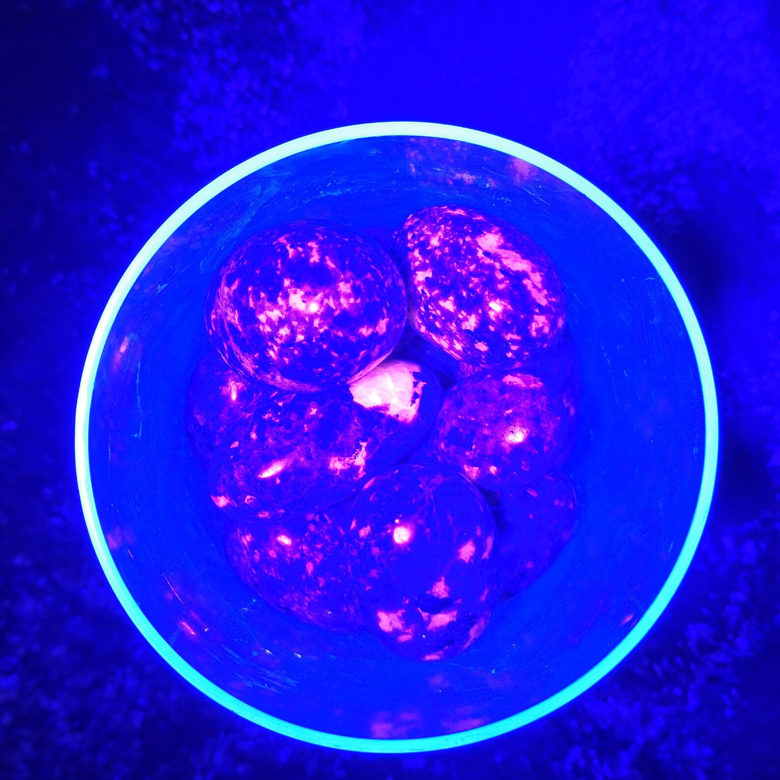 Yooperlite and FREE Uv Flashlight ,500 Carats of Uv Reactive Natural ...