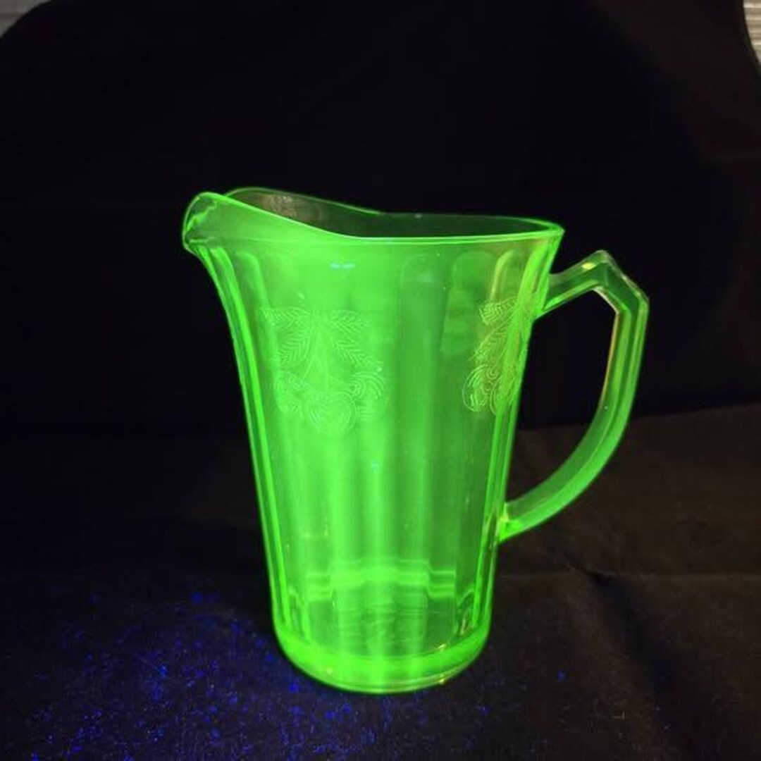 HTF Hazel Atlas 1930's UG "cherry" 7" Pitcher - Etsy