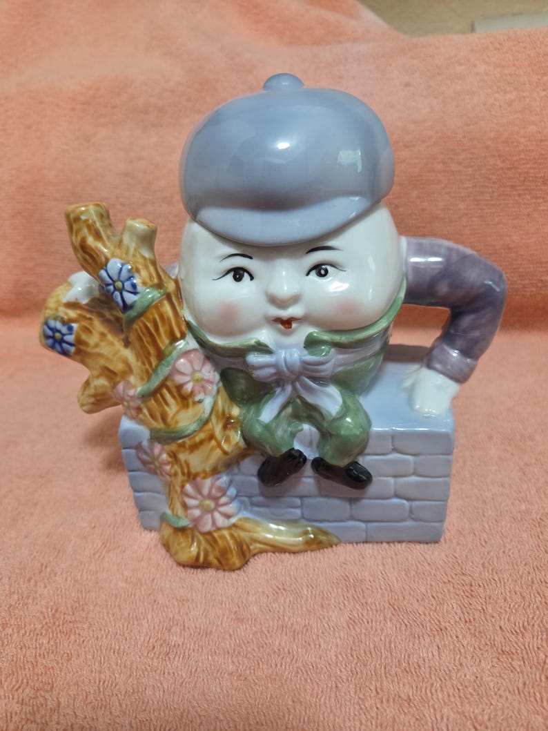 Vintage Humpty Dumpty Decorative Teapot - Etsy