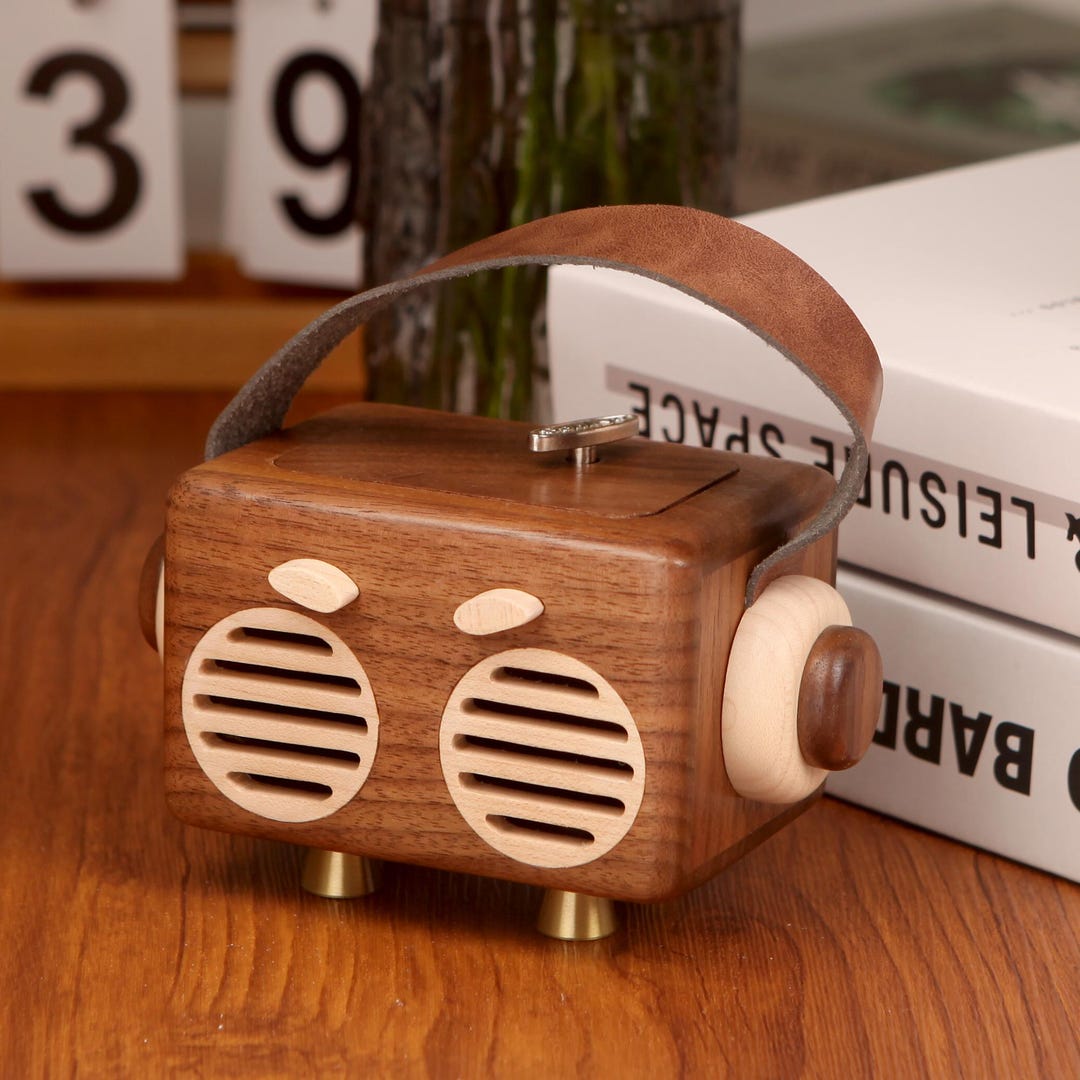 Custom Wooden Robot Music Box Lovers Vintage Engraved Radio Music Box ...