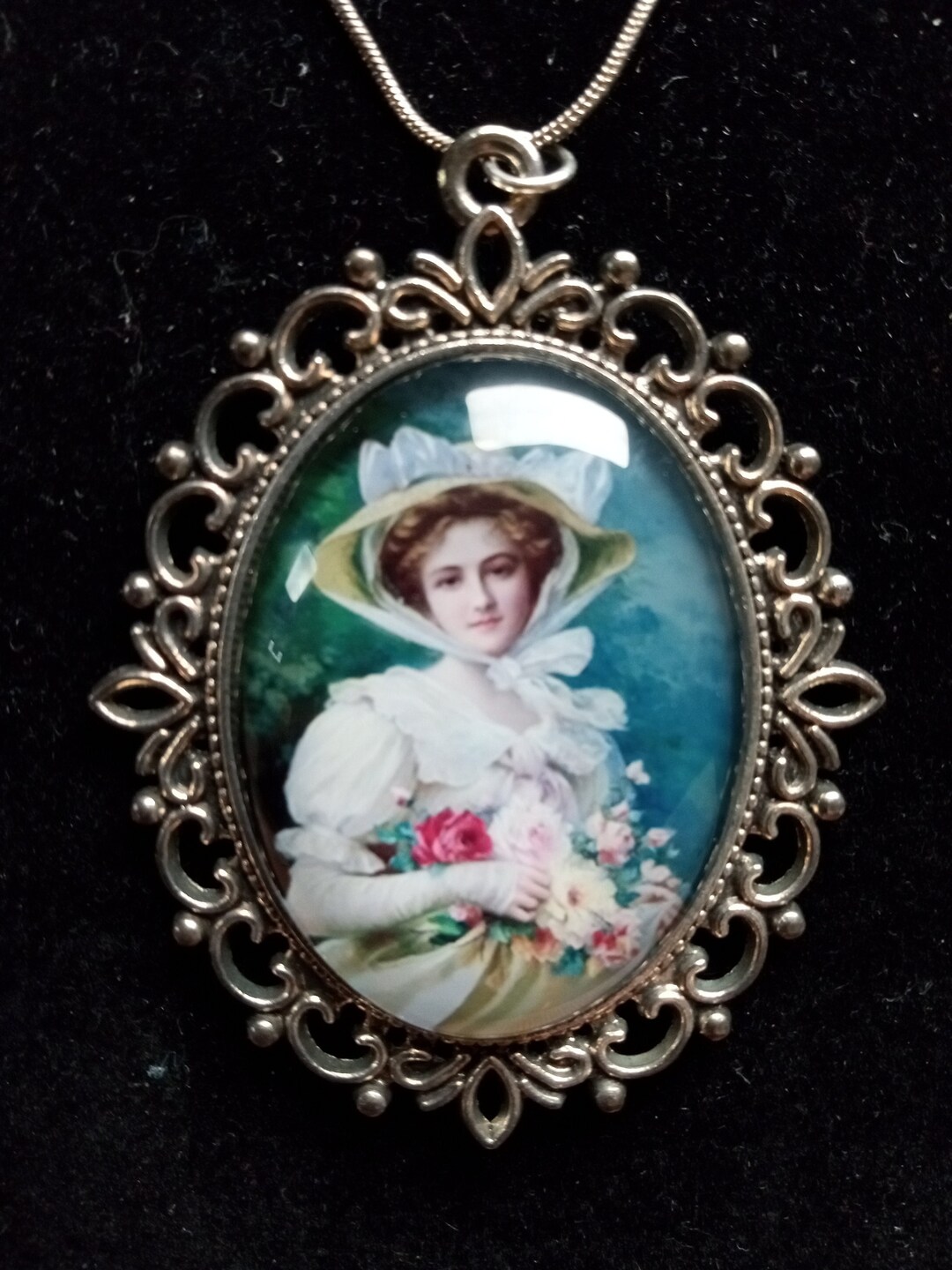 Oval Pendant, Pretty Woman Figure With Roses, Silver Colored Chain - Etsy