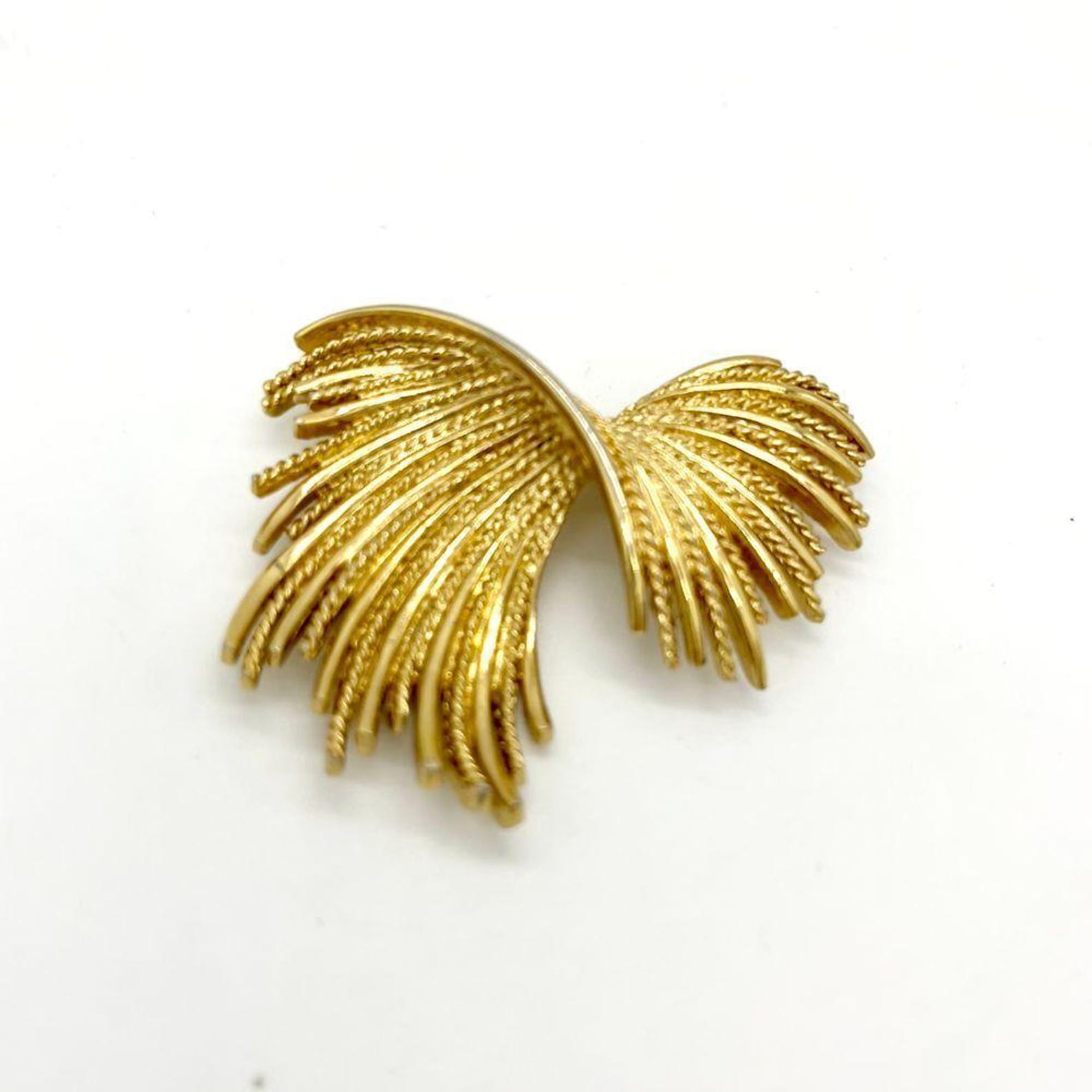 Monet Gold Tone Feather Rope Texture Brooch Pin Vintage Statement ...