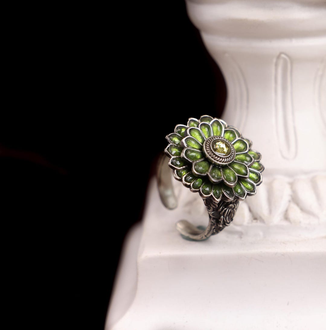 Chloranthy Ring Gift for Him - Etsy