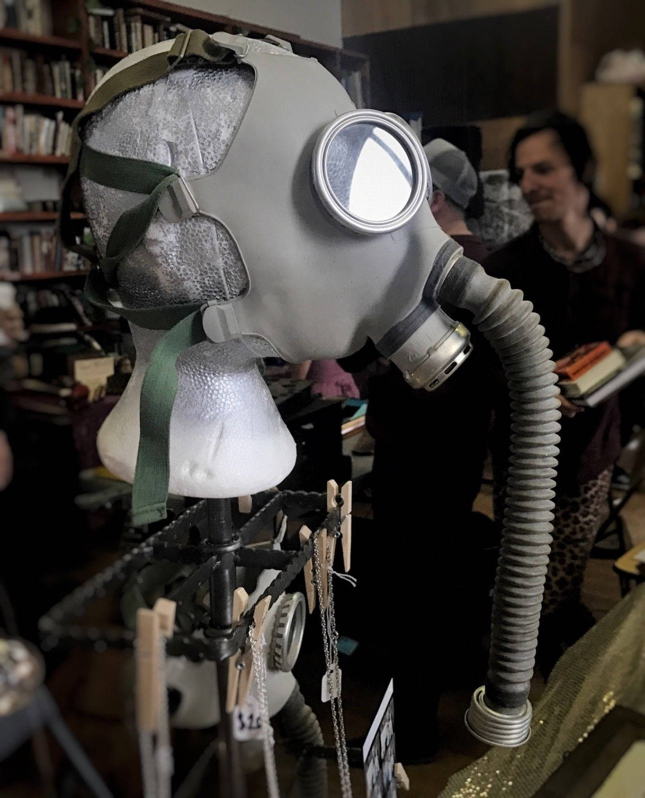Vintage Child & Teen Sized Gas Mask - XXL - Costume - Kids - Dr. Who ...