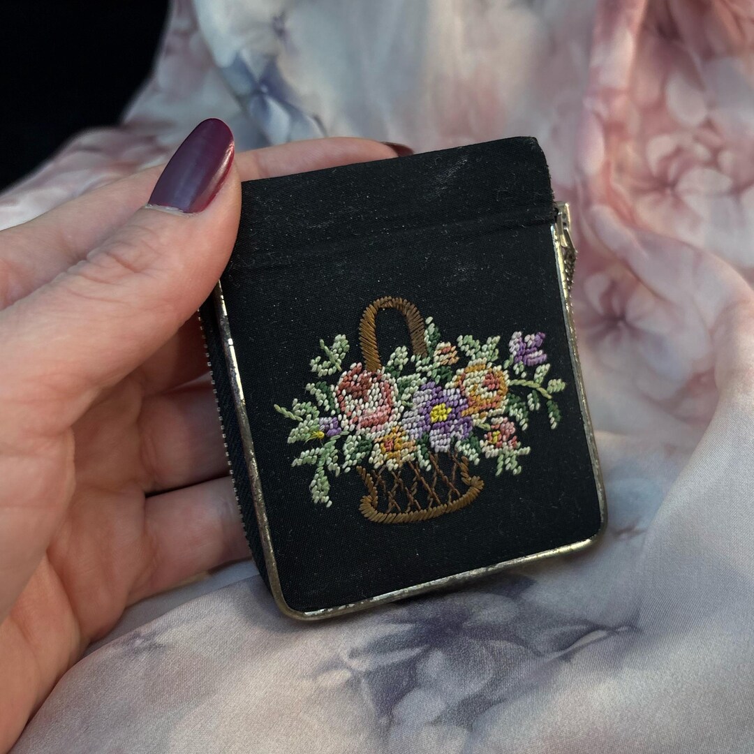 Vintage Petit Point Compact With Zipper, Floral Design, 1950s-60s - Etsy