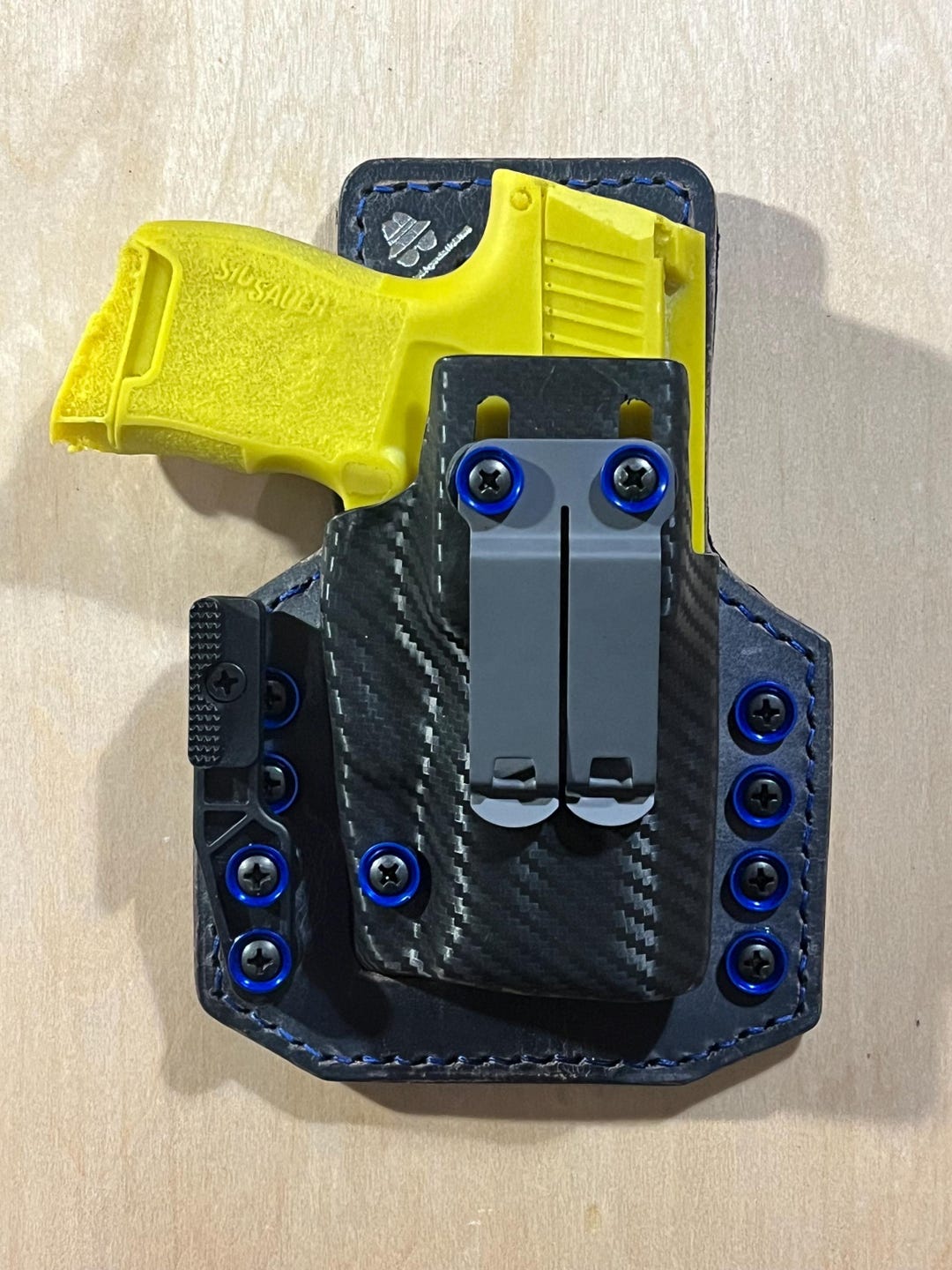 Sig Sauer P365X 9mm Hybrid Leather and Carbon Fiber Holstex Optics ...