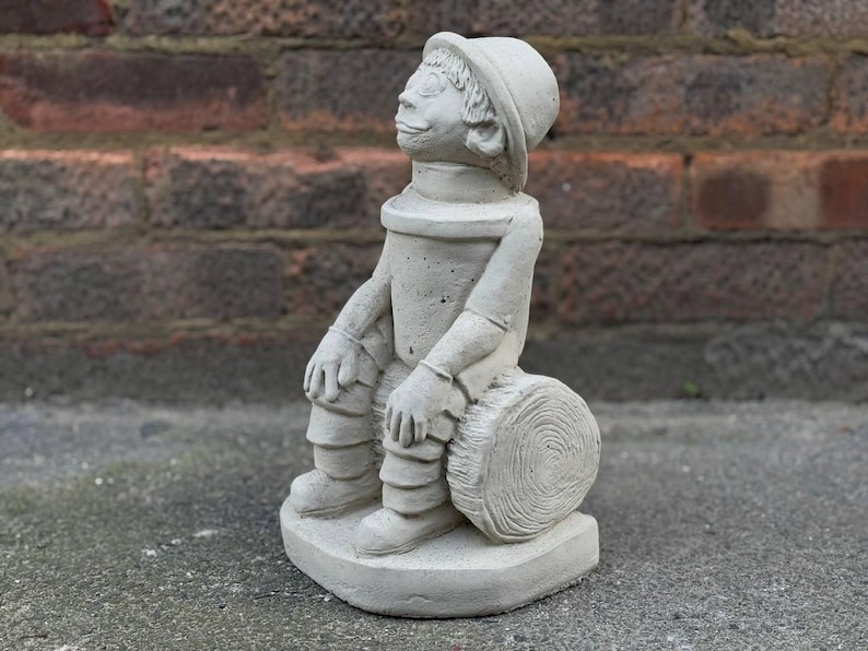 Garden Boy Statue Concrete Boy on Log Sculpture Stone Man Decoration ...