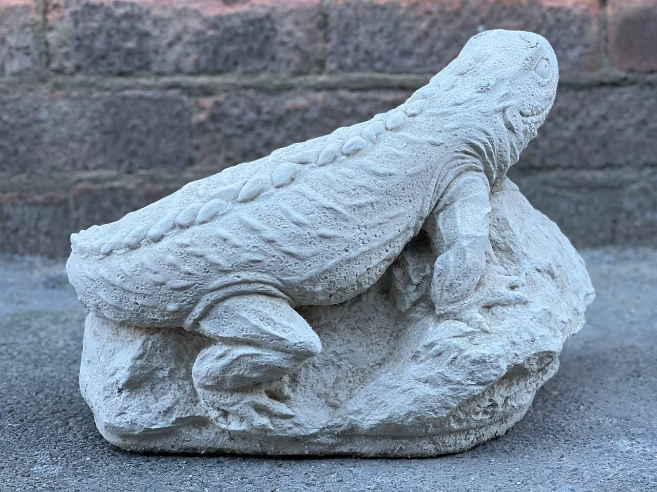 Garden Lizard Sculpture Concrete Iguana Statue Stone Reptile Decoration ...