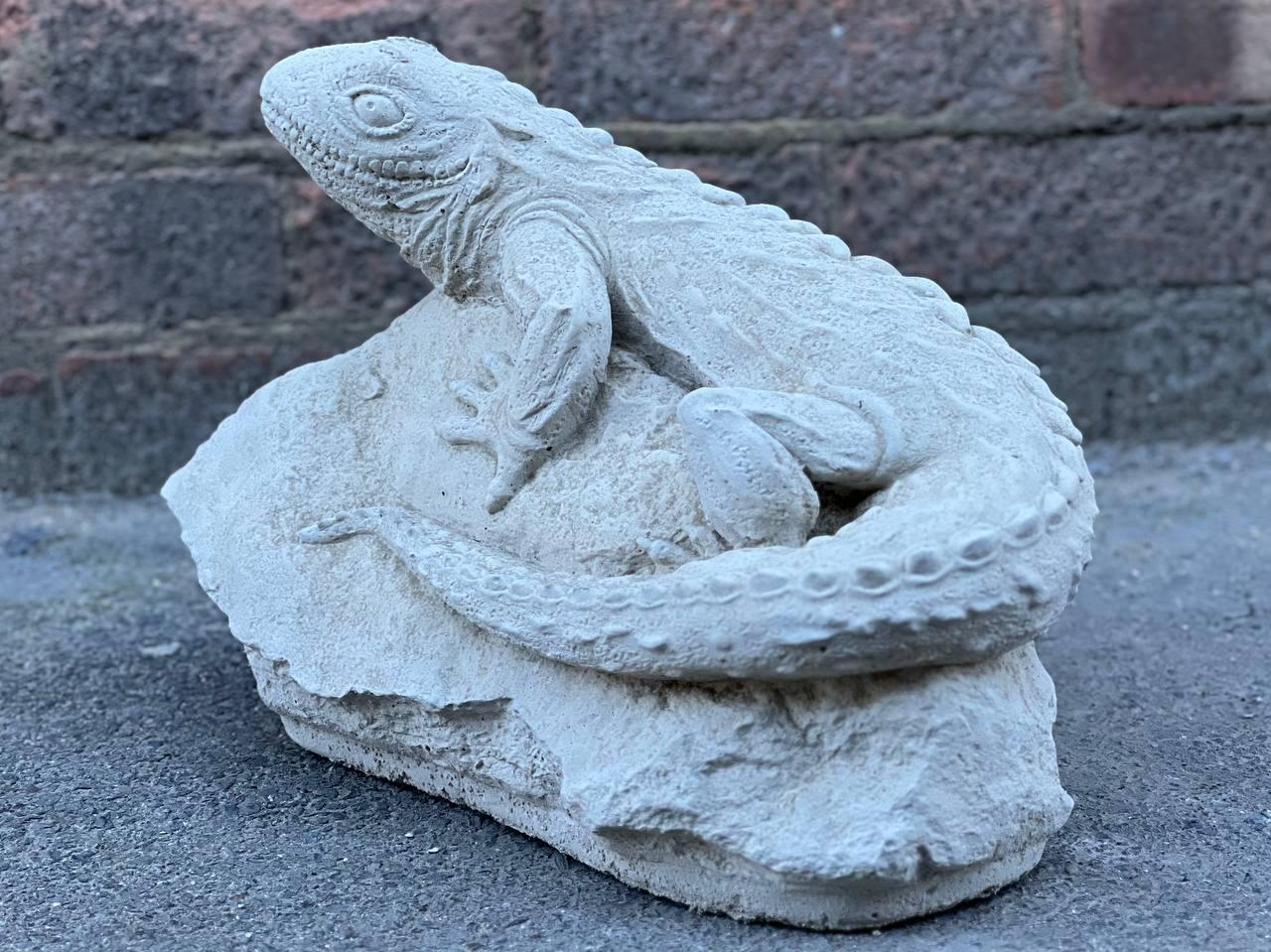 Garden Lizard Sculpture Concrete Iguana Statue Stone Reptile Decoration ...