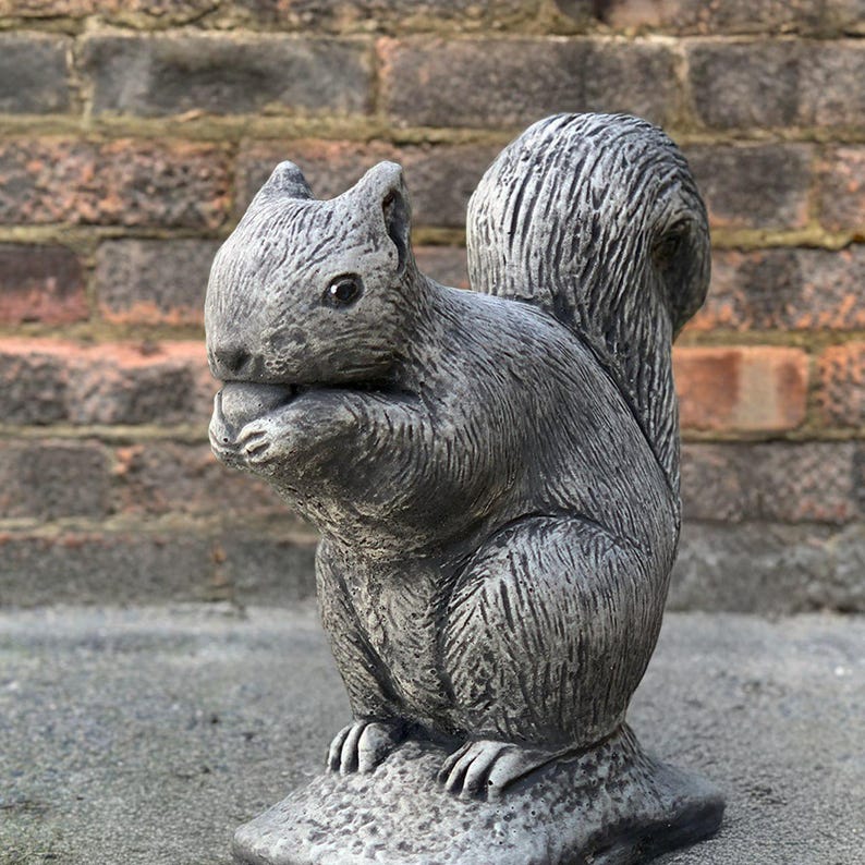 Outdoor Squirrel Statue Garden Animal Sculpture Concrete Squirrel ...