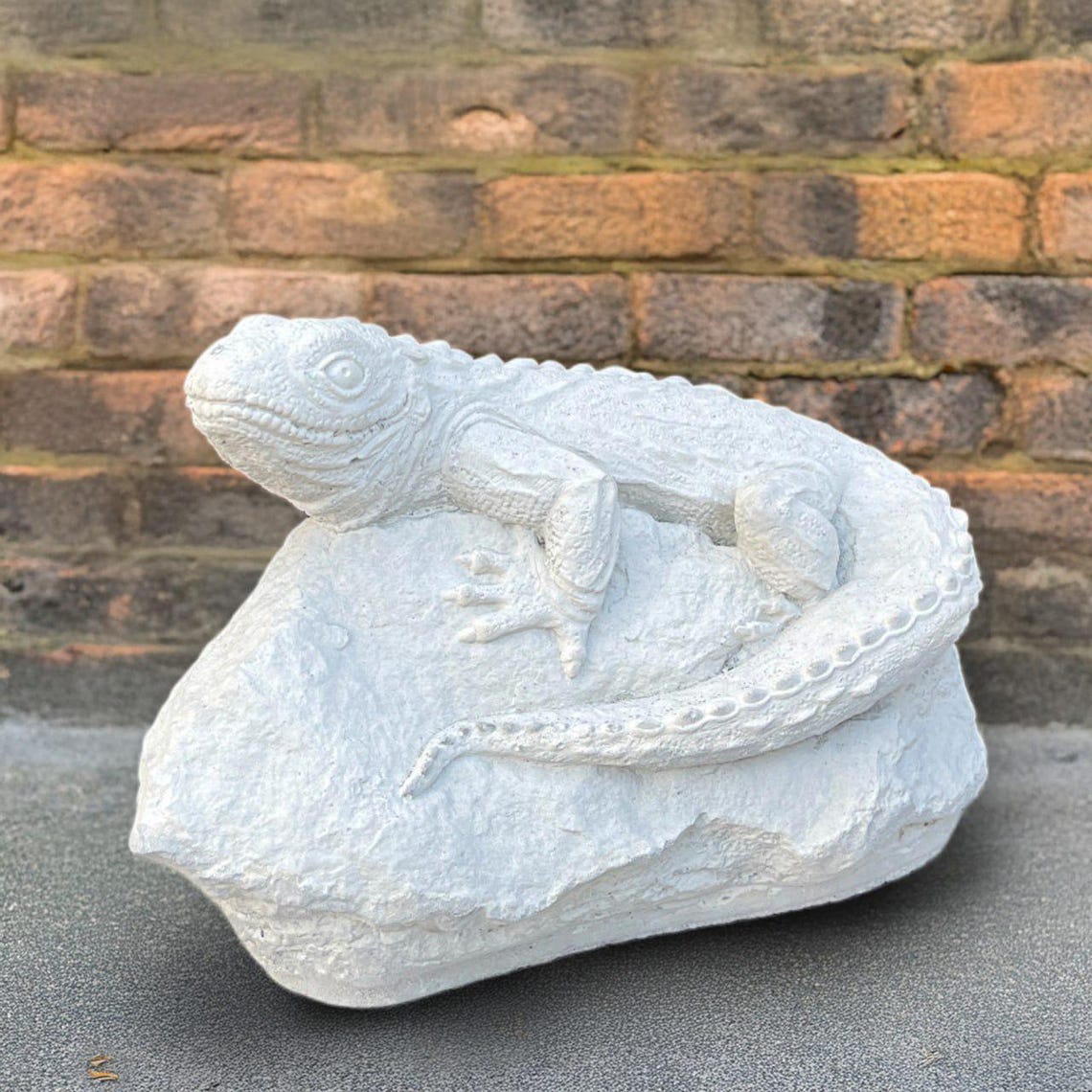 Garden Lizard Sculpture Concrete Iguana Statue Stone Reptile Decoration ...
