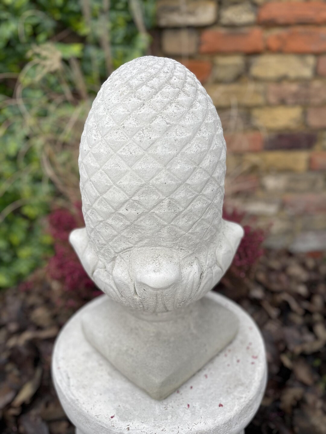 Large Acorn Statue Modern White Ball Statue Concrete Sphere Decoration ...