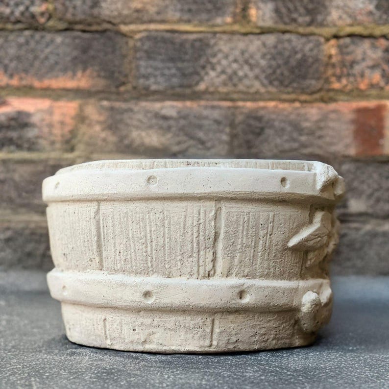 Outdoor Plant Pot Figurine Concrete Planter Statue Cement Flower Pot ...
