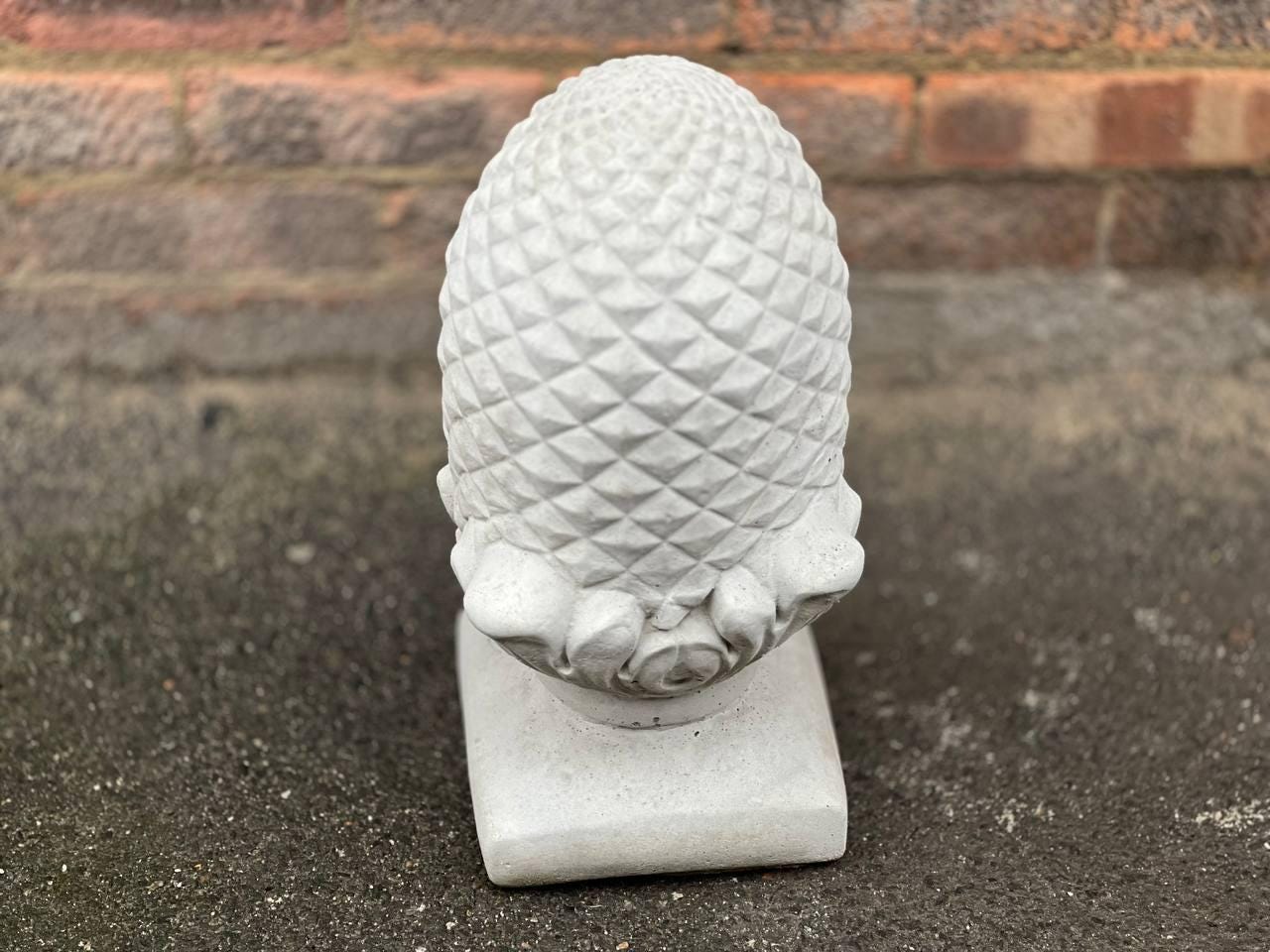 Large Acorn Statue Modern White Ball Statue Concrete Sphere Decoration ...
