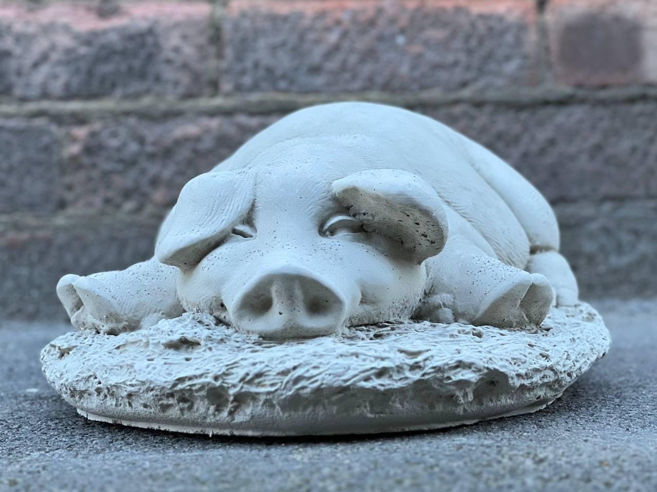 Sleeping Pig Sculpture Stone Farm Animal Figurine Concrete Relaxion Pig ...