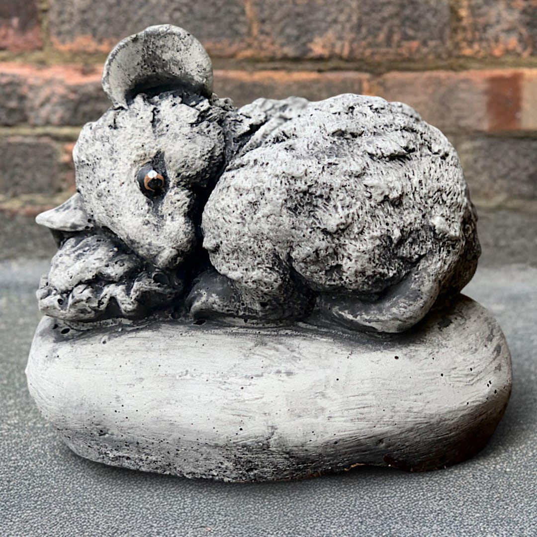 Laying Concrete Mouse Statue Outdoor Garden Mouse Ornament Stone Mouse ...