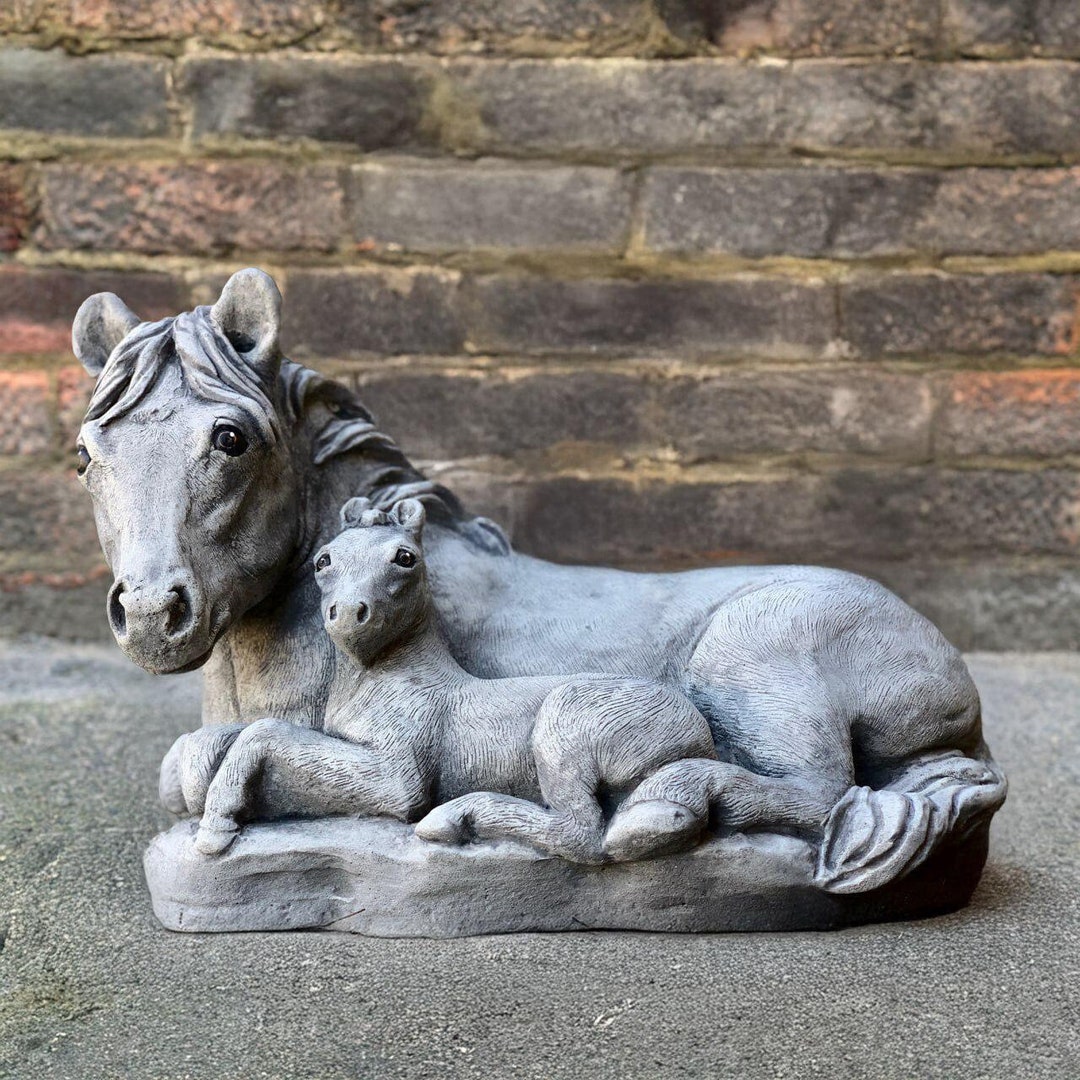 Concrete Baby Horse With Mom Figurine Stone Family Horse Sculpture ...