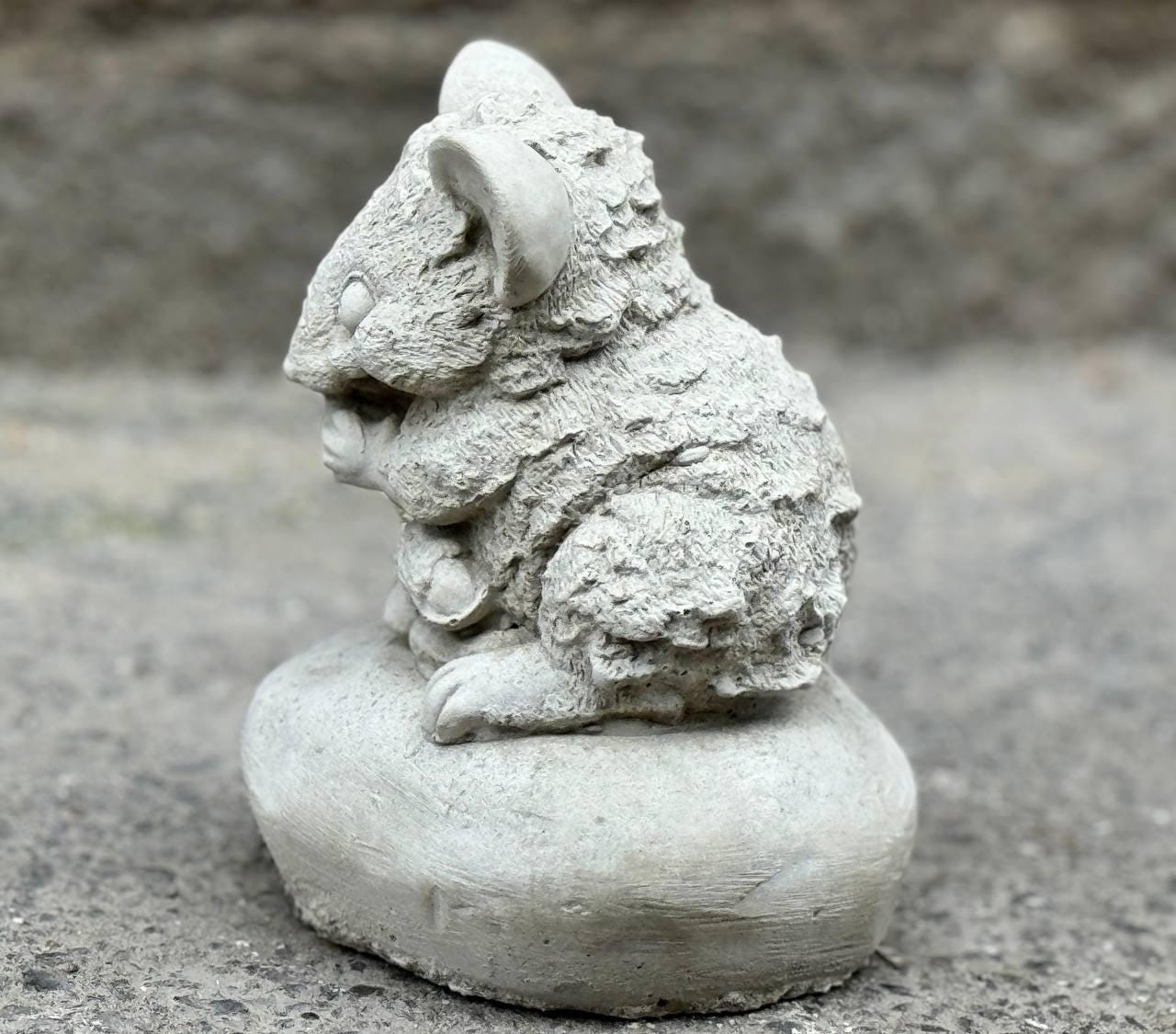 Concrete Mouse Statue Stone Sitting Mouse Figurine Cement Animal ...