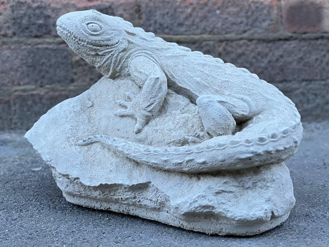 Garden Lizard Sculpture Concrete Iguana Statue Stone Reptile Decoration ...