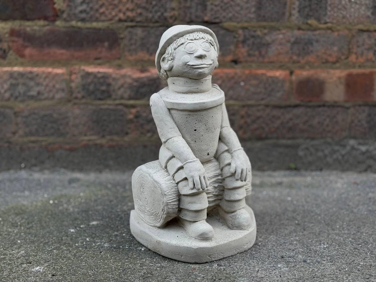 Garden Boy Statue Concrete Boy on Log Sculpture Stone Man Decoration ...