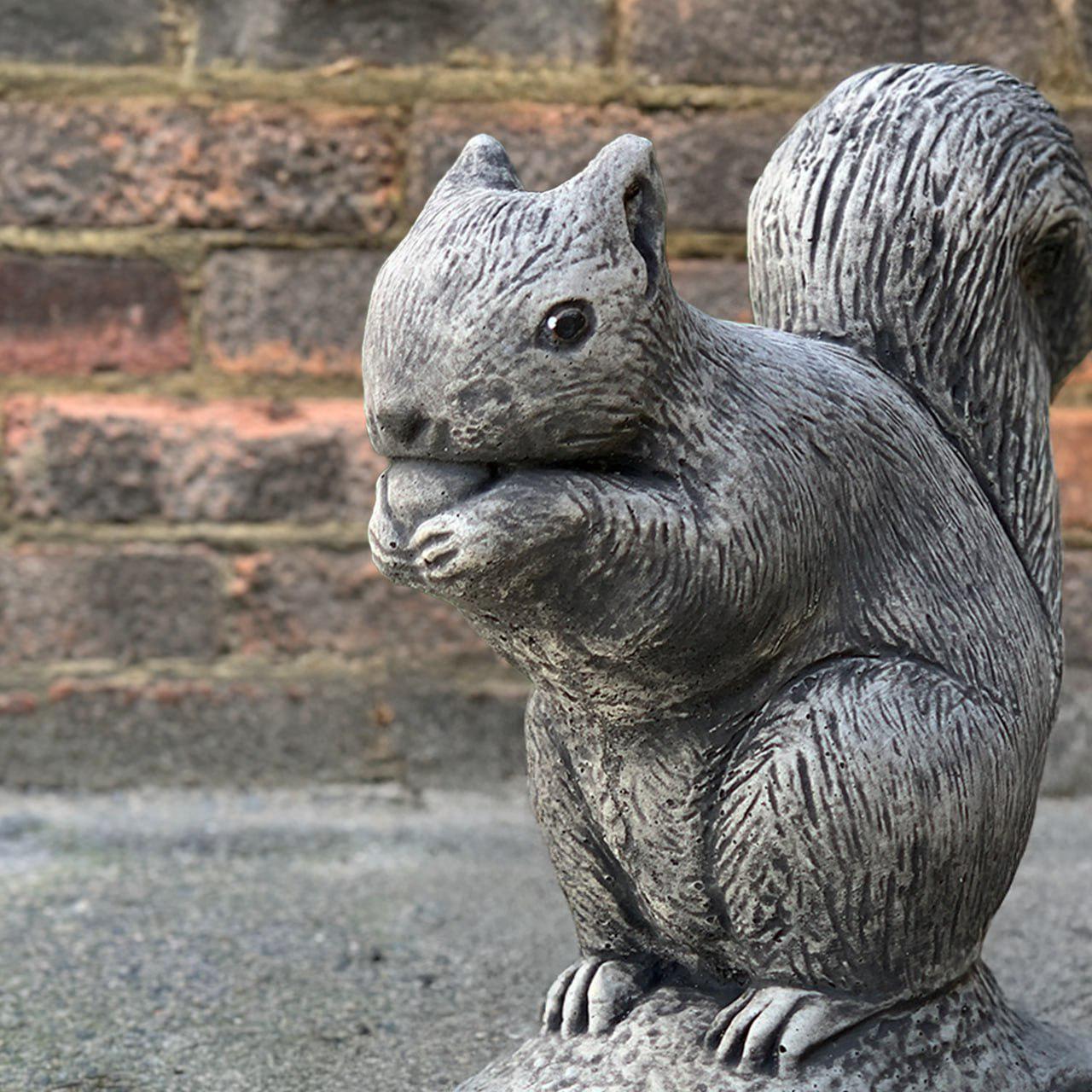Outdoor Squirrel Statue Garden Animal Sculpture Concrete Squirrel ...