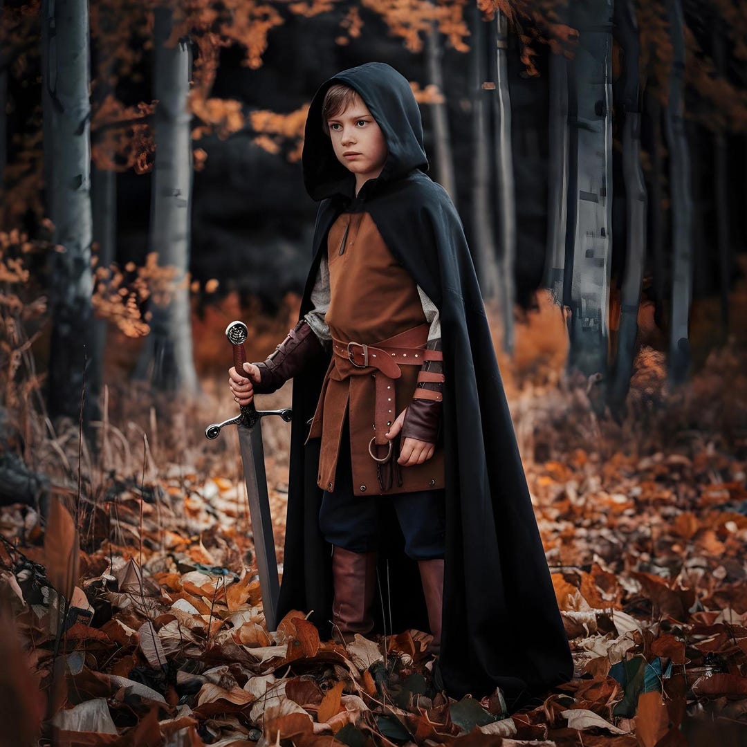 Elegant Medieval Wool Hooded Cloak for Kids, Renaissance Hobbit Wizard ...